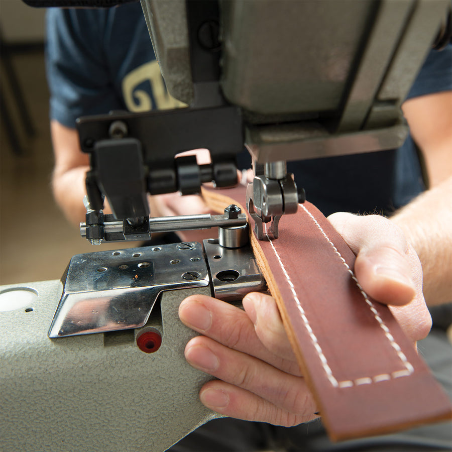 Weaver 205 Leather Sewing Machine, Complete with Stand and Servo Motor ...