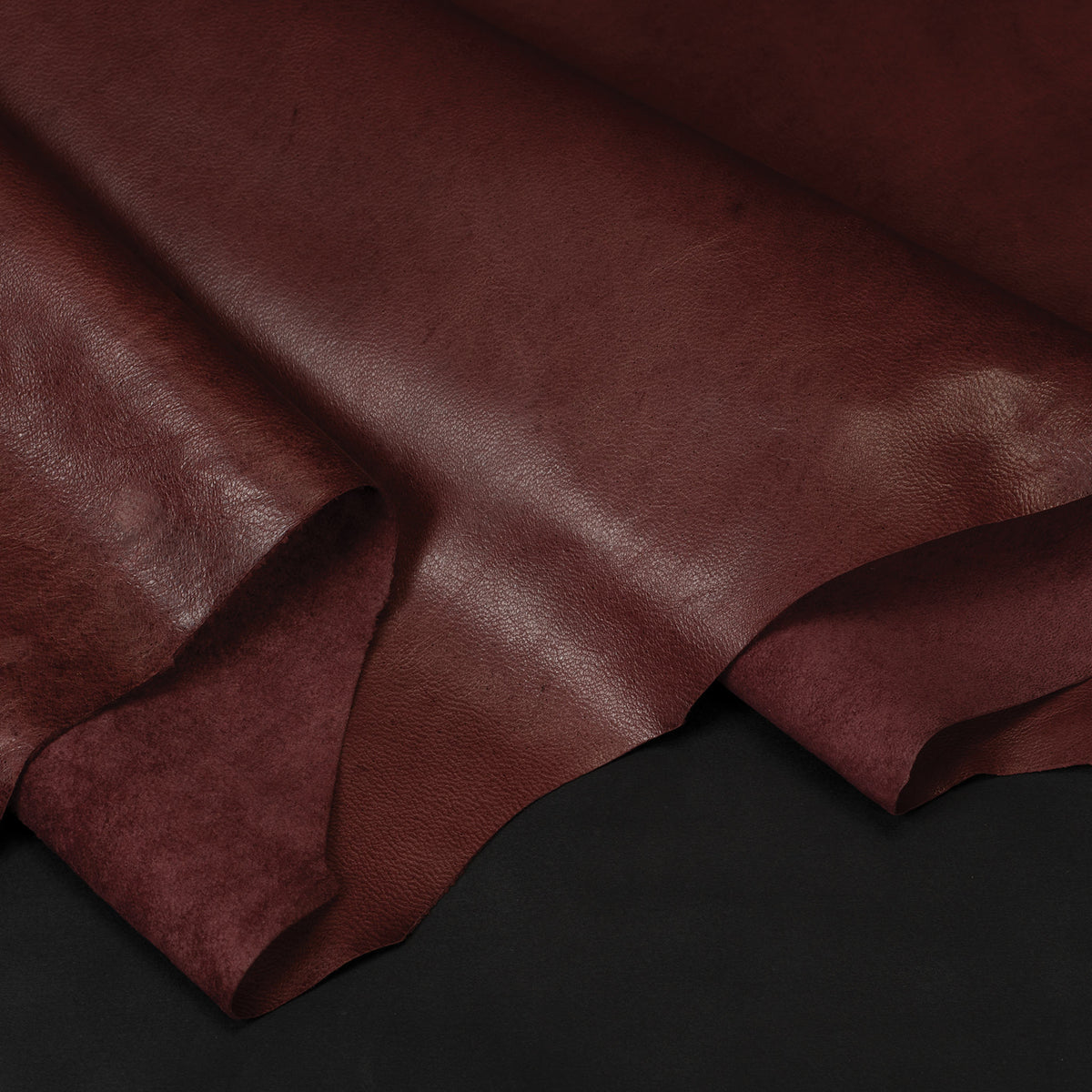 Premium Whole Hides for Leathercraft Projects and Bags – Weaver Leather ...
