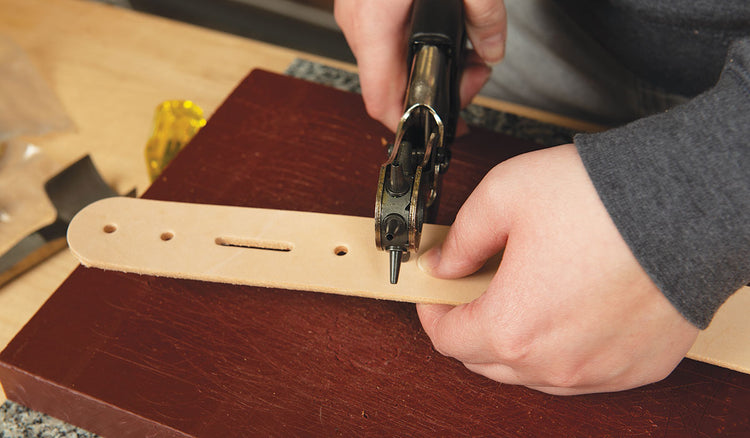 Different Belt Buckle Types: Which One Is Right For You? – Weaver ...