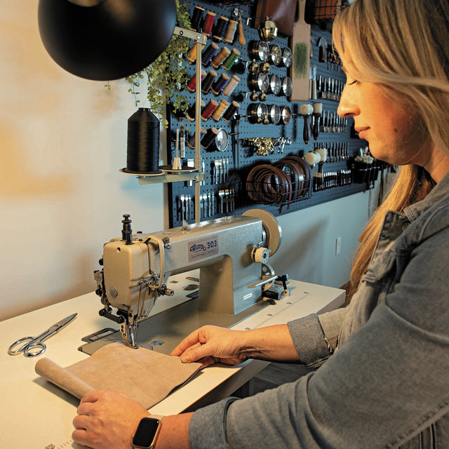 Weaver 303 Leather Sewing Machine, Complete with Stand & Servo Motor ...
